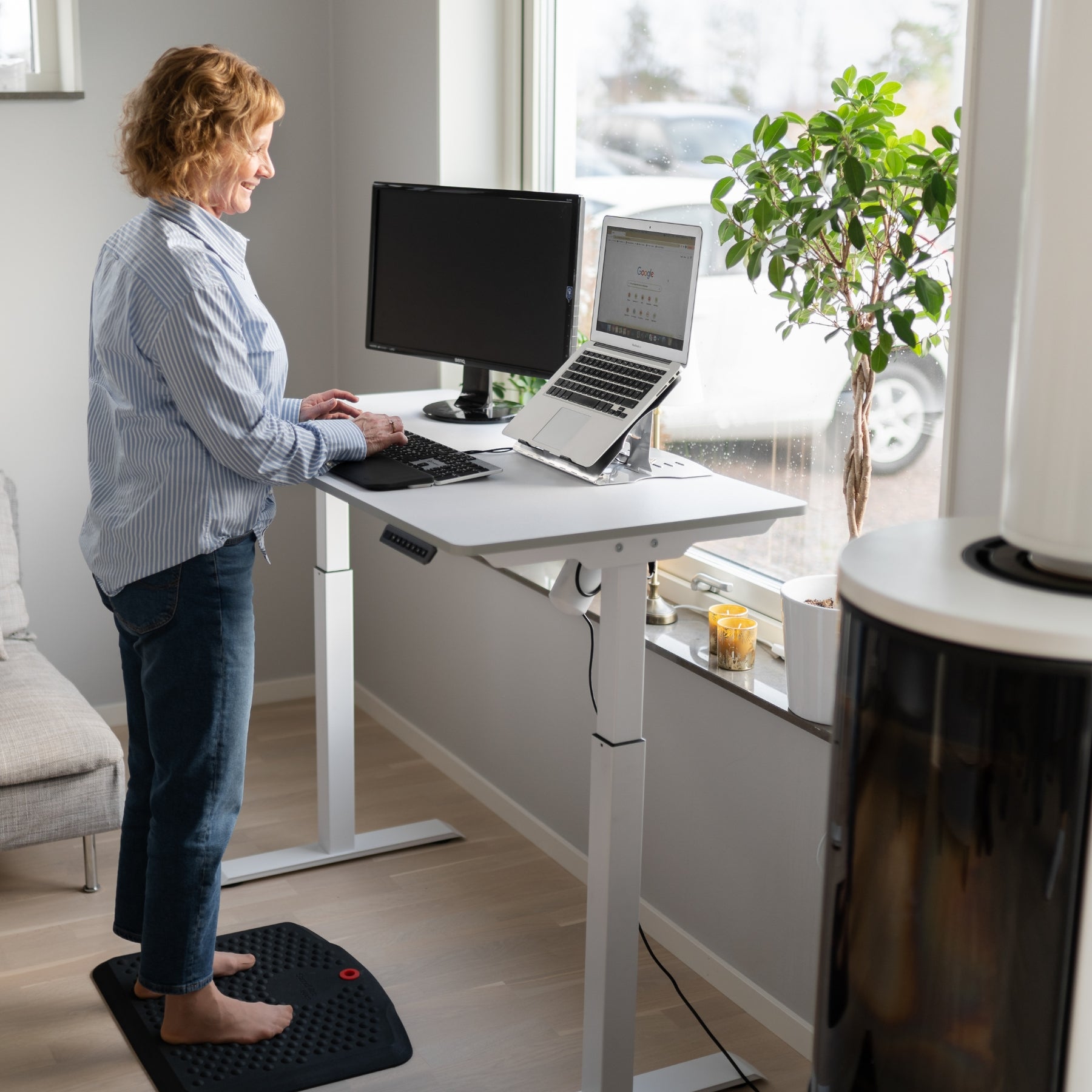 Standing Platforms - Elevate Your Workspace – ErgoFinland